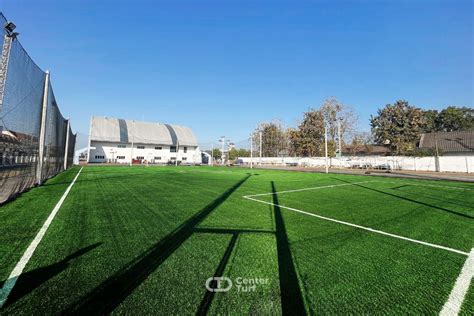 สนามฟุตบอลหญ้าเทียมเทศบาลสันกลาง