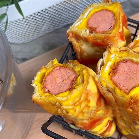 طرز تهیه ساندویچ هات داگ پنیری خوشمزه و رستورانی