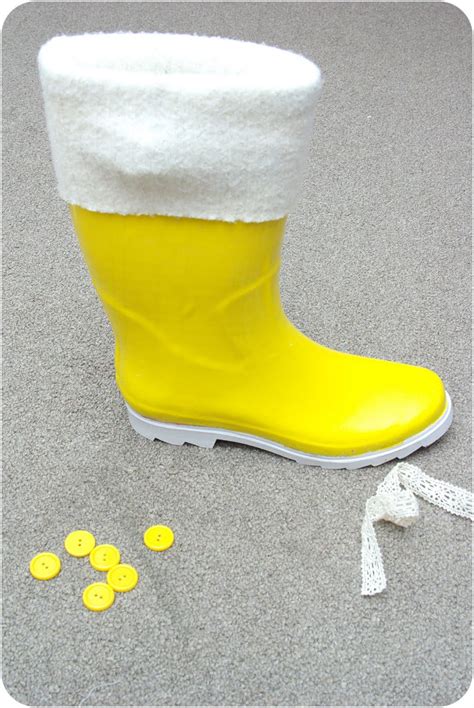 Rubber Boot Makeover DIY