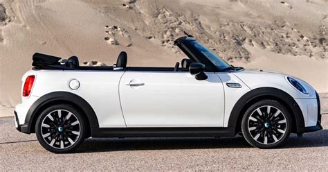 Mini Convertible Seaside Edition แต่งพิเศษ พร้อมตัวถังสี Caribbean Aqua