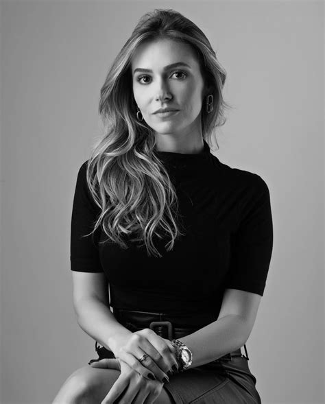 Linkedin Photo Ideas Women