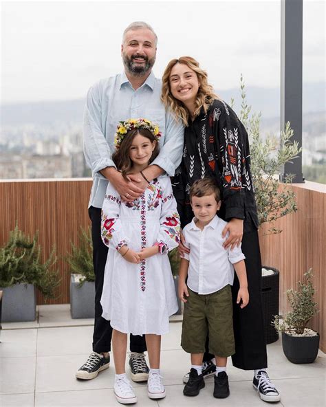 ცნობილი ადამიანების შვილების პირველი სასწავლო დღე რა ფოტოებს აქვეყნებენ მშობლები Ambebi Ge