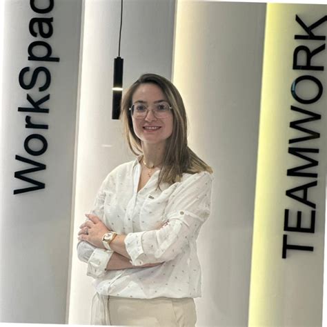 hana mallek responsable des ressources humaines hmt hydraulique