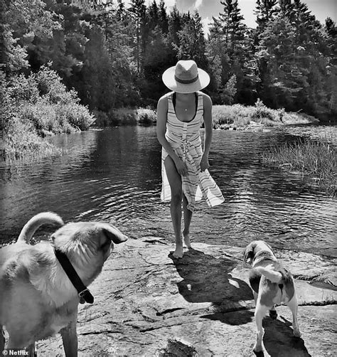 New Hot Sexy Meaghan Bogart Bikini Pics