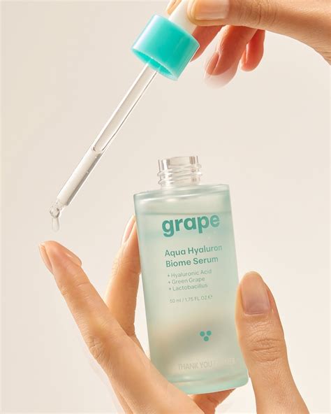 땡큐파머 청포도 세럼🩵 끈적임 없이 산뜻하게 여드름 피부도 부담 없이 가볍고 빠르게 스며드는 워터리 텍스처로 속건조는 잡아주고 겉은 번들거림 없이 보송하게 마무리