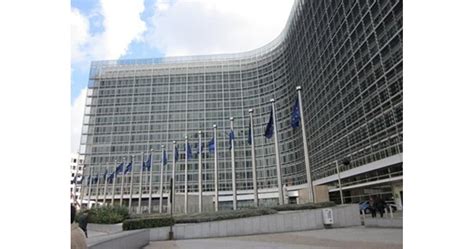 Еврокомисията Не са спирани европейски фондове за България