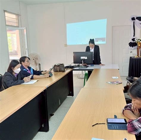 ชุดผ้าไหม ชุดไทยออกงาน By ครูผิง ★ Code 65082 ★ เสื้อผ้าไหมคอหัวใจเอว