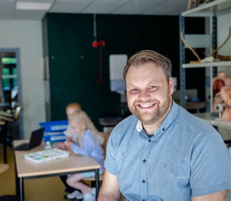 Lærer Lars Peter Kunne Verken Lese Eller Skrive Før Femteklasse For