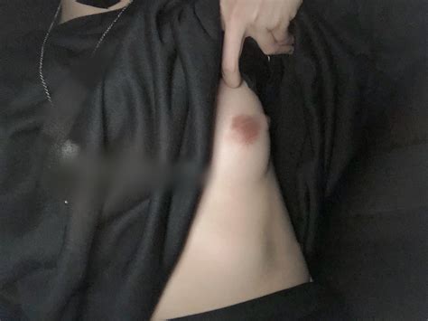 貧乳19歳現役女子大生がつるつるパイパン割れ目全裸自撮り みんくちゃんねる