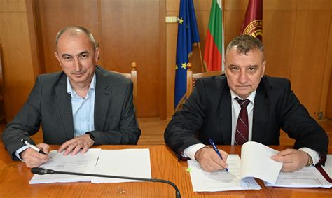 УНСС Договор за изграждане на система с големи данни с множество допълнителни структури по