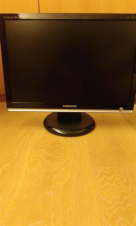 Samsung SyncMaster 206BW LCD disp, 電腦 ＆ 平板電腦, 電腦周邊產品, 電子屏幕 - Carousell