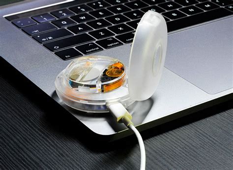 Monocle Is The Worlds Smallest Ar Device That Clips Onto Your Glasses