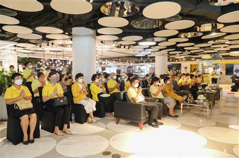 ขอเชิญชวนประชาชนร่วมทำบุญตักบาตรข้าวสารอาหารแห้ง แด่พระสงฆ์ จำนวน ๗๑ รูป Mbk Center