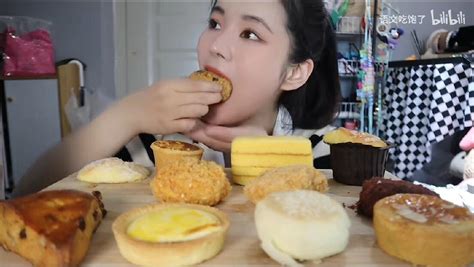 小贝自由！把鲍师傅全买一遍需要多少钱？！排队到底值得吗？鲍师傅全系列测评！ 哔哩哔哩