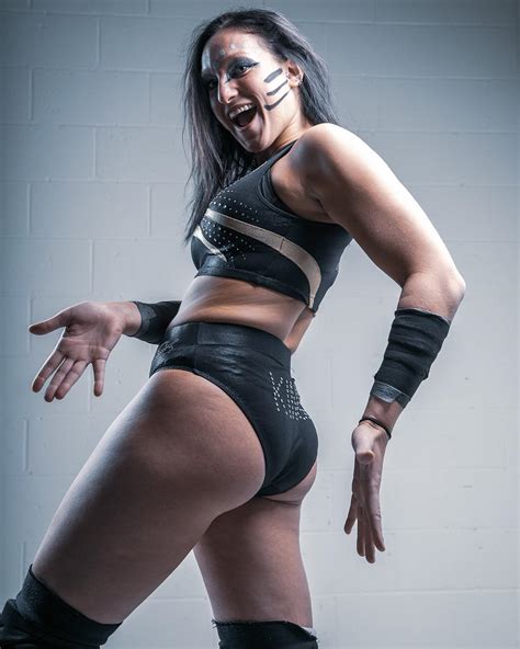Hot Kris Statlander Photos