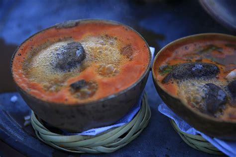 Caldo De Piedra Hermosa Tradición Oaxaqueña Cantina Salón Florida