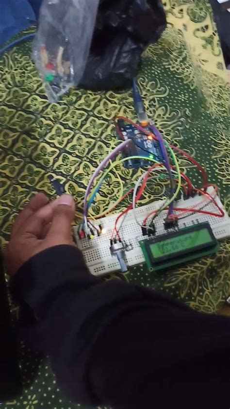 Rancang Bangun Sensor Suhu Tanah Dan Udara Berbasis Arduino Uno Menggunakan Ic Lm 35 Seminar