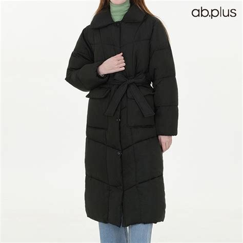 포스티 Abplus자체제작 카라 버튼 포켓 벨티드 롱 패딩 점퍼 Lsy4mu81a