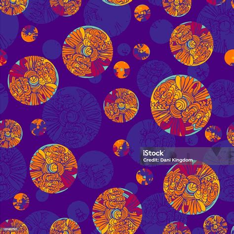 그라디언트 효과와 기호가있는 원형 만다라 패턴 디자인과 인테리어를위한 보라색 배경 만다라에 대한 스톡 벡터 아트 및 기타 이미지