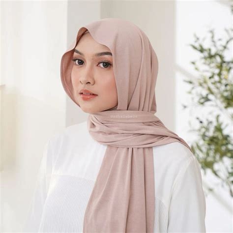 Elevate Your Look A Comprehensive Guide To Stylish Hijab Outfits This