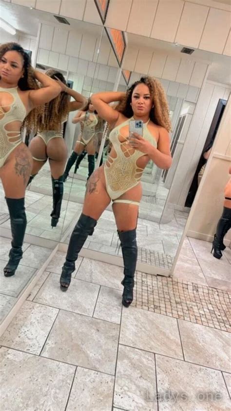 Phoenix Escorts Female Escorts In Phoenix Ads For Call Girls In Phoenix AZ