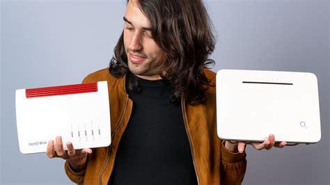 O2 Homebox 3 Und Avm Fritz Box 7590 Ax Router Im Vergleich