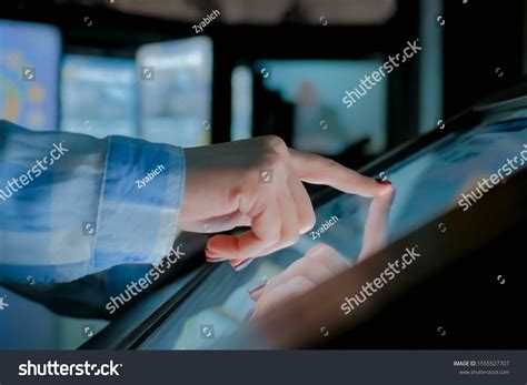 141 216 Women Using Touch Screen Images Stock Photos Vectors Shutterstock