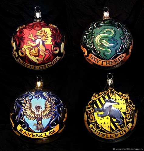 Набор елочных шаров Гарри Поттер гербы Хогвартса стекло 10 см в интернет магазине на Ярмарке