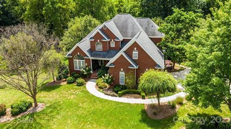 6330 Dwayne Starnes Dr Hickory Nc 28602 Redfin