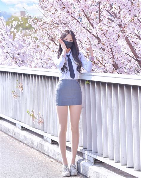 Instagram의 👑교 복 프 로 필👑님 “오류인가 사진 올리기가 안되네 ” 청소년 여자 패션 짧은 의상 의상 코디