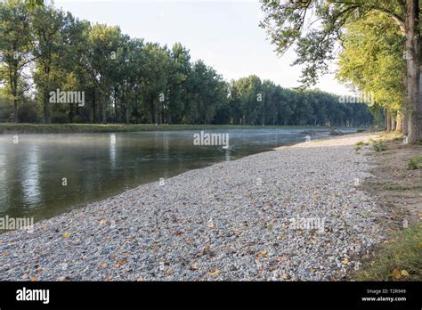 Isar kiesel -Fotos und -Bildmaterial in hoher Auflösung – Alamy