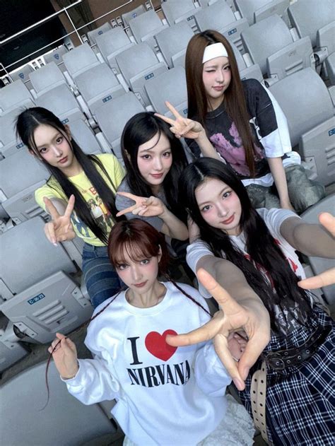 Kiikii Group Ot5 Illit And Katseye Newjeans Ot5 Photoshoot Newjeans