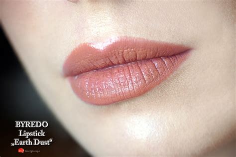 Косметические новинки BYREDO – помады и кремовые тени в стике | BEAUTY ...