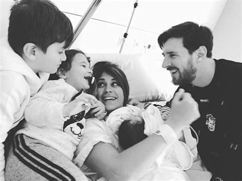 Lionel Messi Wife Antonela Roccuzzos Relationship Timeline Us Weekly