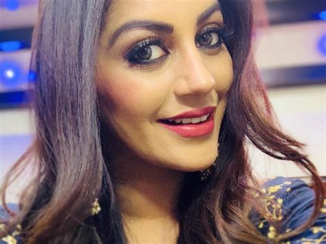 Yashika Aannand Big Boss 2 Contestant Hq Wallpapers Yashika Aannand
