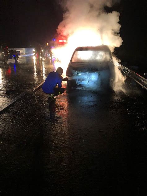 Mobil Plat H Ludes Terbakar Hingga Menyisakan Kerangka Pemilik Rugi Rp125 Juta