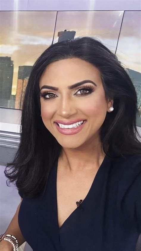 Syma Chowdhry 💋 Rmbilf