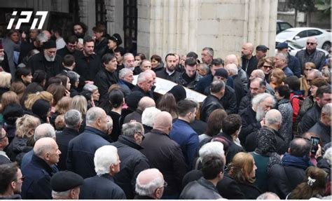 სოსო ჯაჭვლიანი ქაშვეთის ეკლესიიდან ტაშით გამოასვენეს პალიტრა ვიდეო