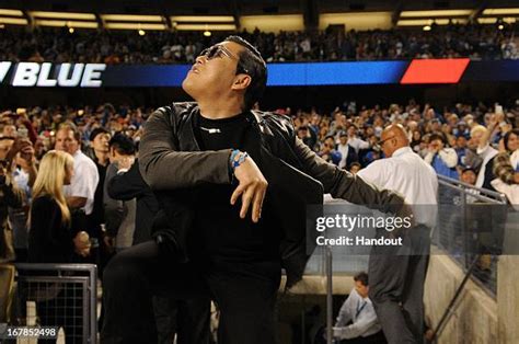Korean Dodger Photos And Premium High Res Pictures Getty Images
