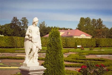Sculpture Nude Girl In Lower Garden Oranienbaum Editorial Photography