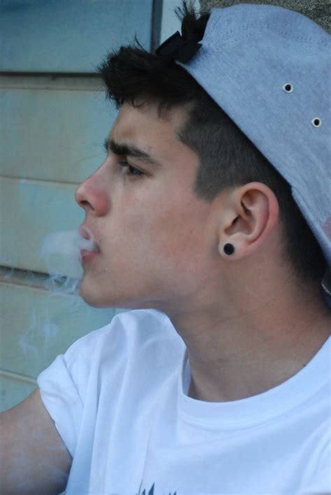 담배 피우는 남자 인스티즈instiz 이슈 카테고리