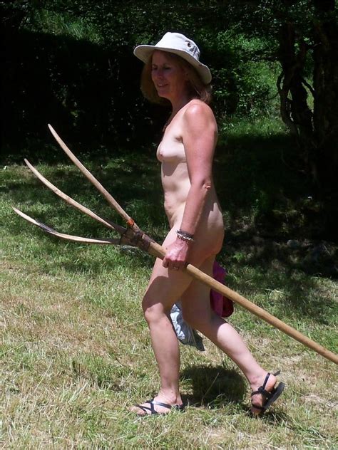 Naked Fieldwork Porn Pictures Xxx Photos Sex Images Pictoa