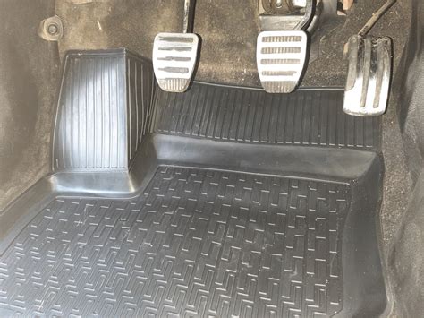 Коврик и лампочки Н19 — Nissan X-Trail II (t31), 2 л, 2008 года ...