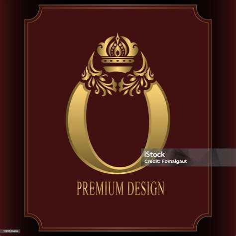 왕관과 함께 골드 문자 O 우아한 왕실 스타일 붓글씨 아름 다운 로고입니다 빈티지 그려진 헝겊 책 디자인 브랜드 이름 명함 레스토랑 부티크 호텔 벡터 일러스트 고풍스런에