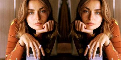 10 Everyday Things Only Introverted Extroverts Understand Yourtango