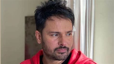 Amrinder Gill Biography Birthday Age Height Early Life Career Family Net Worth Eduvast Com