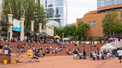 Pioneer Courthouse Square