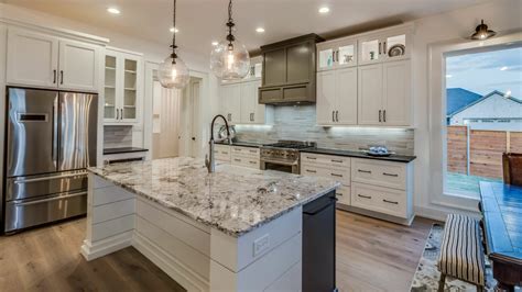 Solid Surface Vs Quartz Countertop Which One Should You Choose