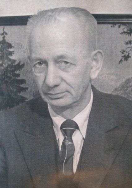 130 ár Síðani Victor Danielsen Var Borin í Heim Vit Ynskja At