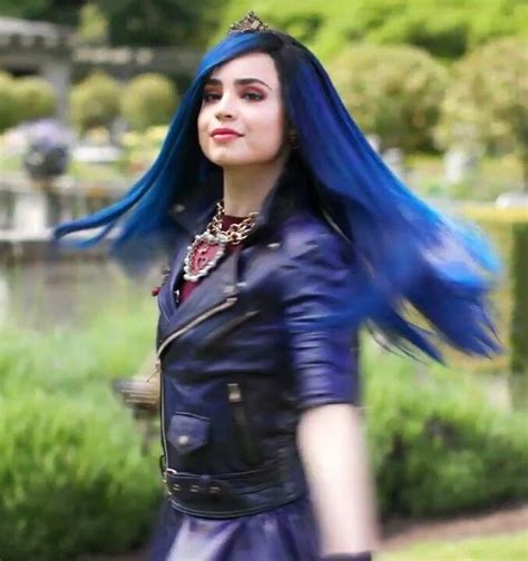 Pin By Annie Leblanc On Descendant Disney Descendants Movie Disney